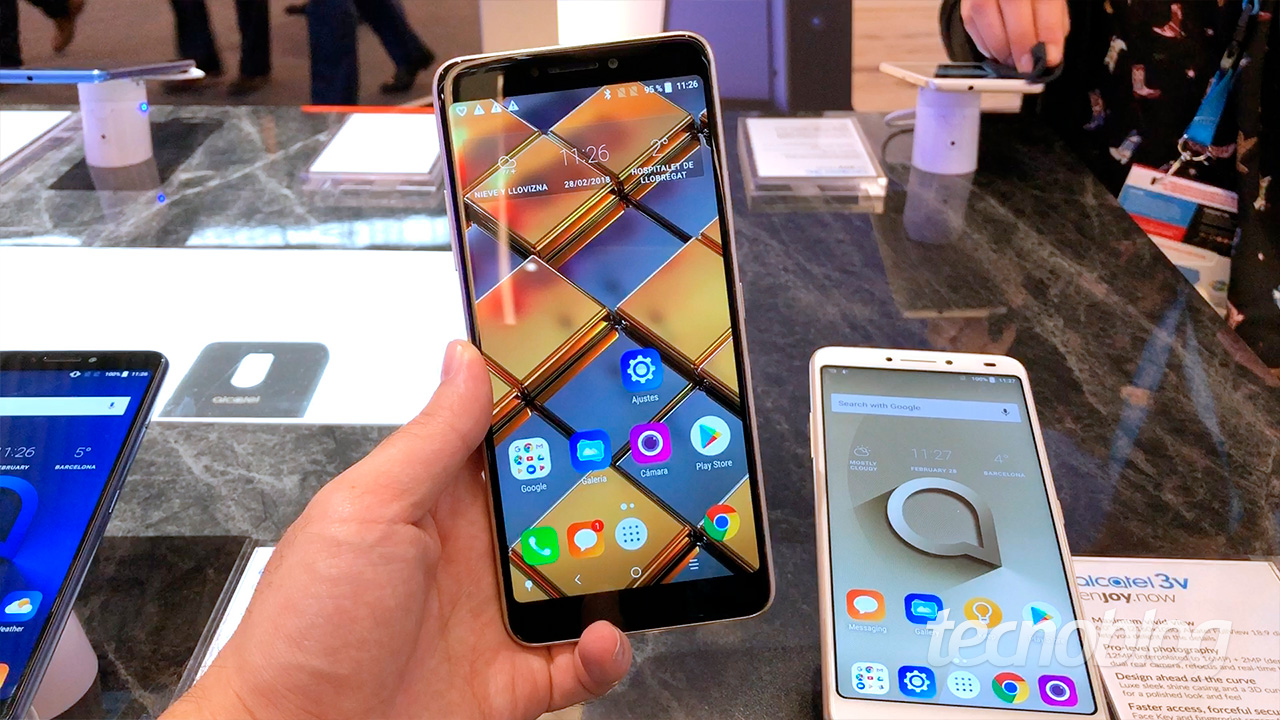 Alcatel 1x, 3, 3x, 3v e 5: os smartphones modestos com telas 18:9 ...
