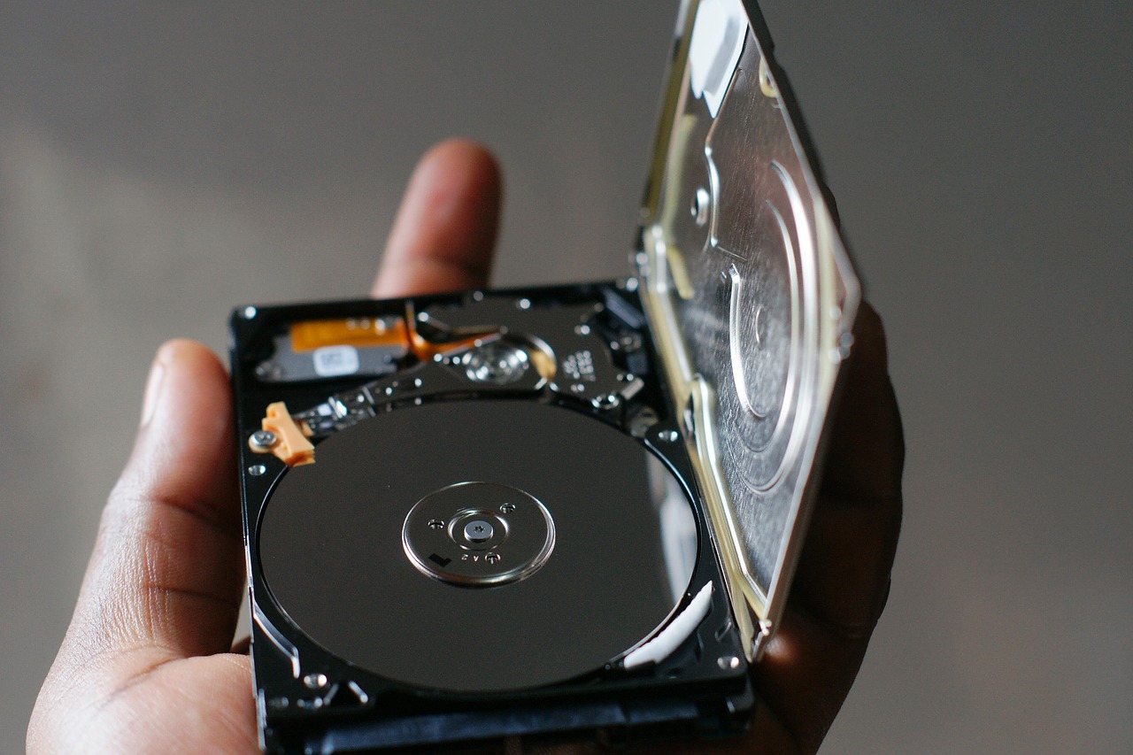 Qual a diferença entre HD e SSD? • Tecnoblog
