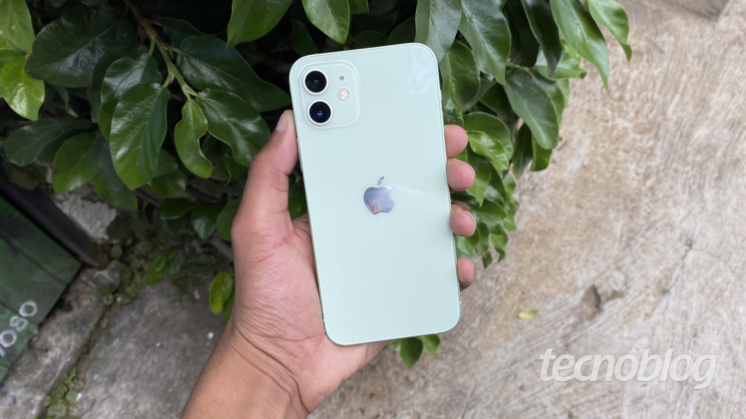 Review iPhone 12: fino, poderoso e eficiente em quase tudo • Tecnoblog