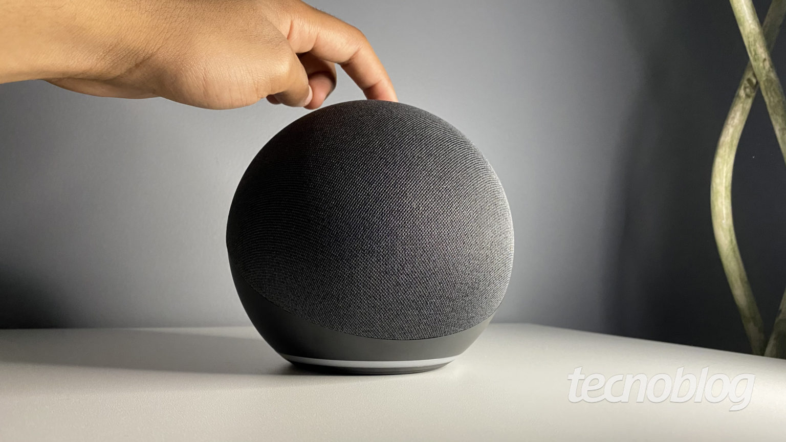Review Amazon Echo (4ª geração): Alexa, mais som e hub doméstico ...