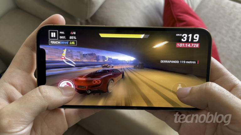 Review iPhone 12 Pro Max: quase tudo exagerado • Tecnoblog
