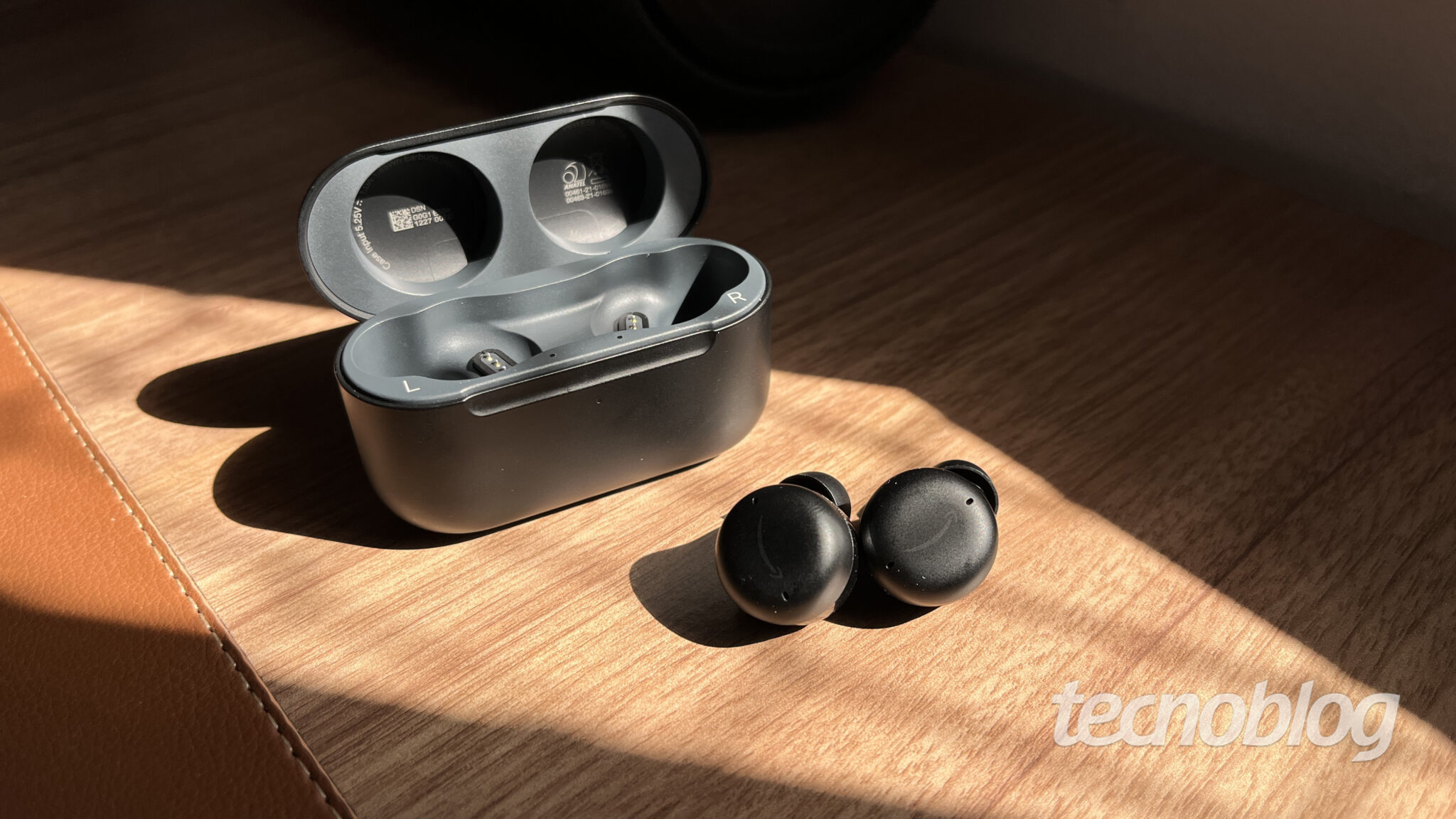 Review Amazon Echo Buds (2ª geração): Alexa na rua e sem ruídos • Tecnoblog