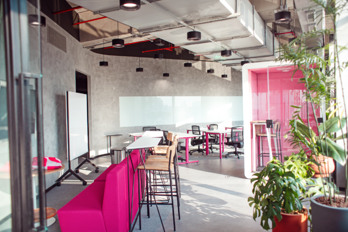 Com benefícios para home office, dona do iFood inaugura escritório em ...