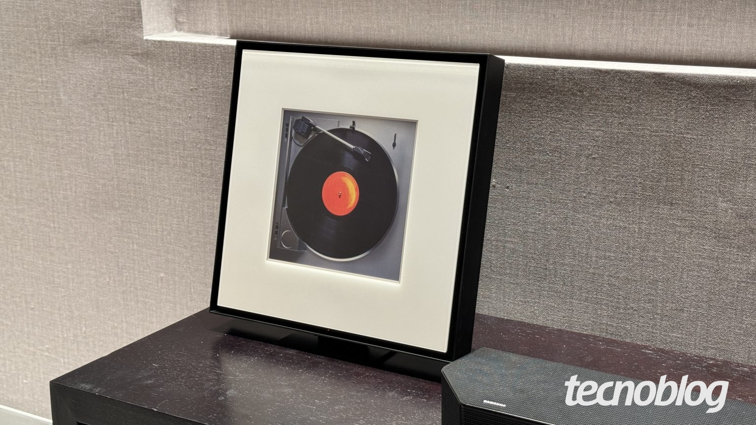 Samsung inicia venda do curioso Music Frame no Brasil • Tecnoblog